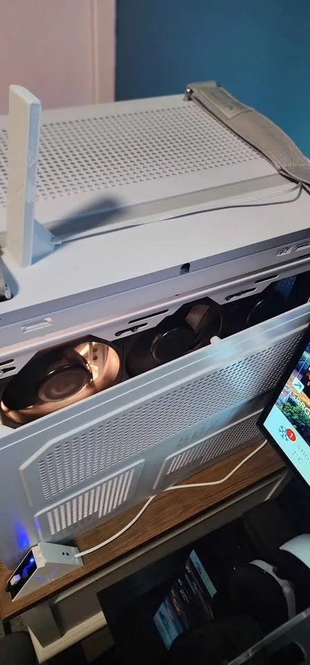 Beautiful white gaming/studio PC | Karrot