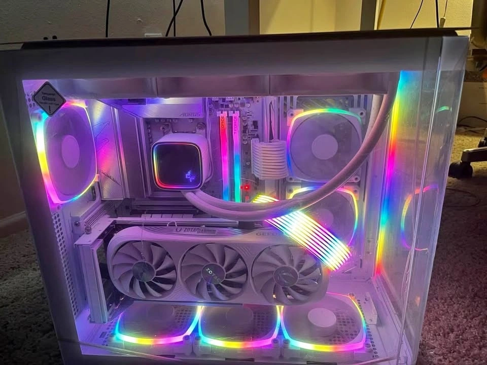 Custom Gaming PC Builer! | Karrot