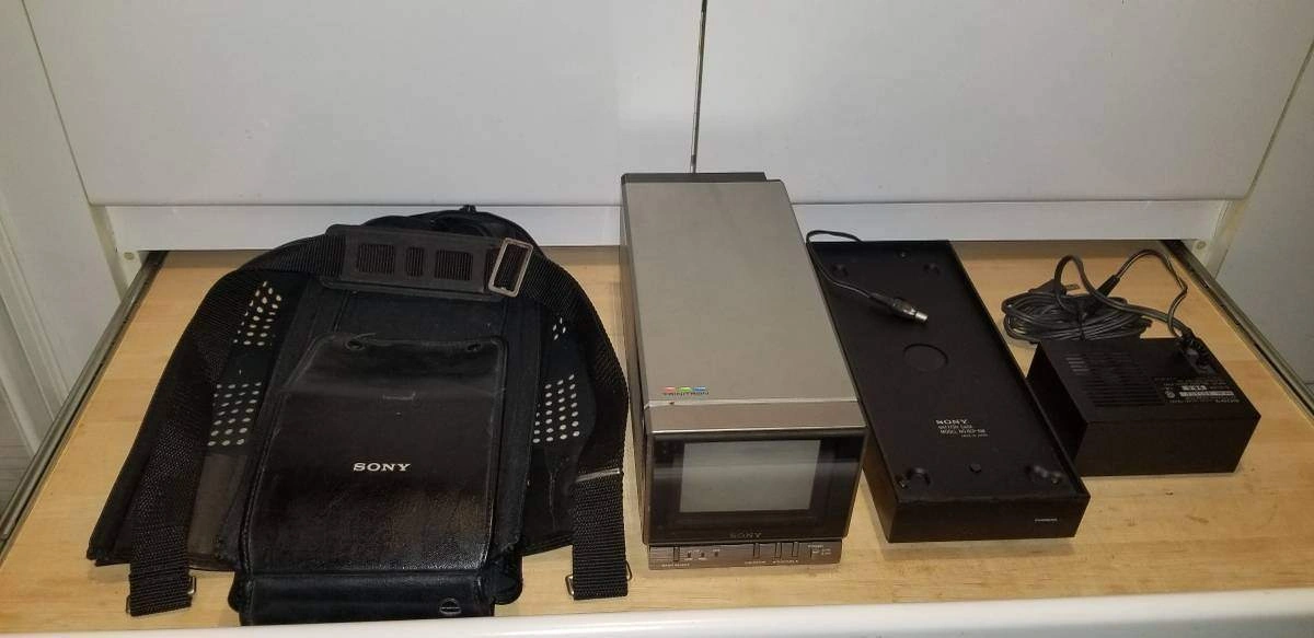 EXTREMELY RARE 1980 Worlds Smallest Color SONY Trinitron KV-4000 | Karrot