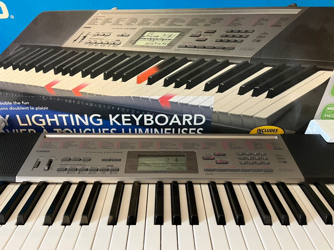 #CASIO Keyboard LK-240 | Karrot