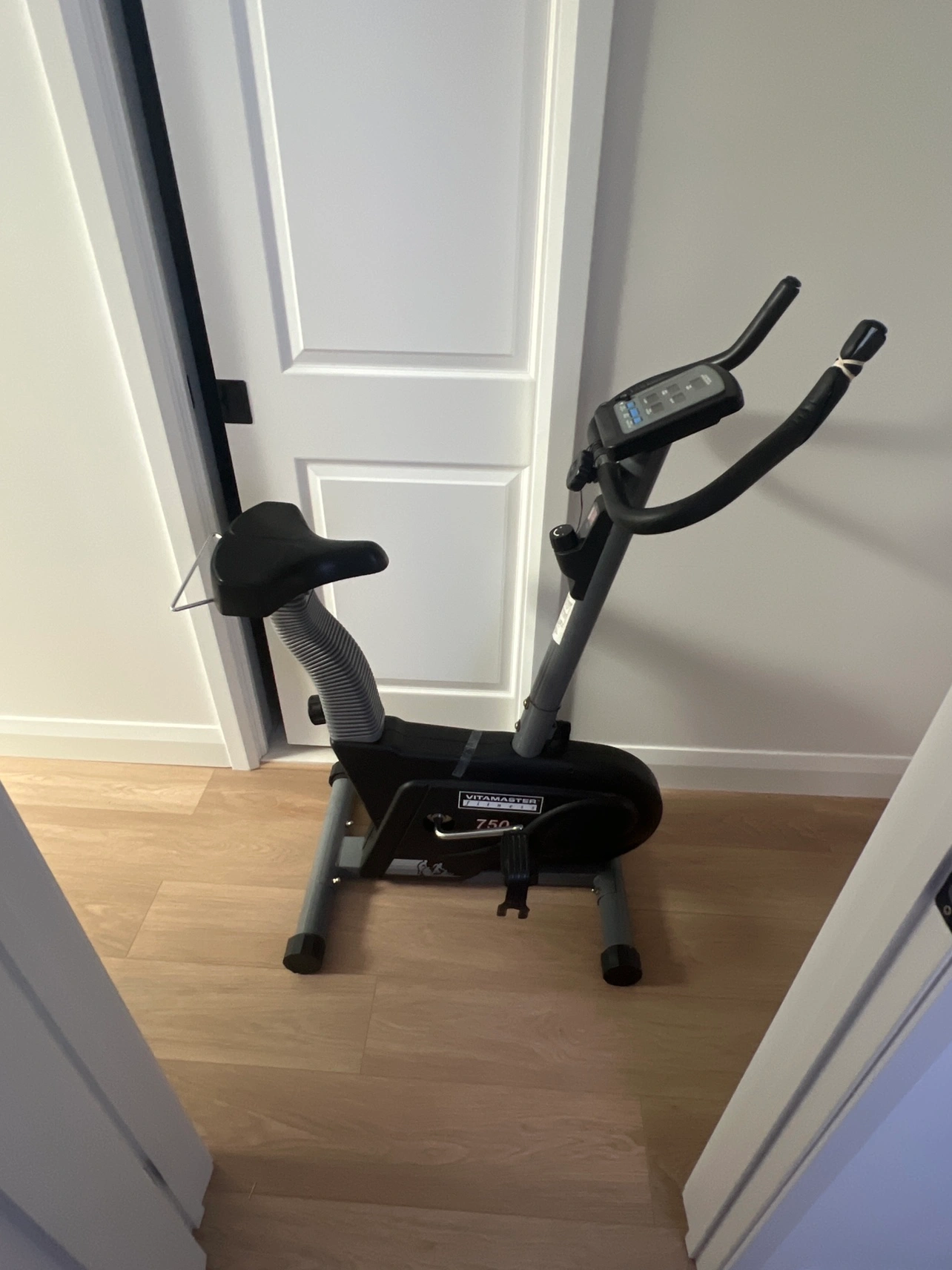 Vitamaster 750 Exercise Bike | Karrot