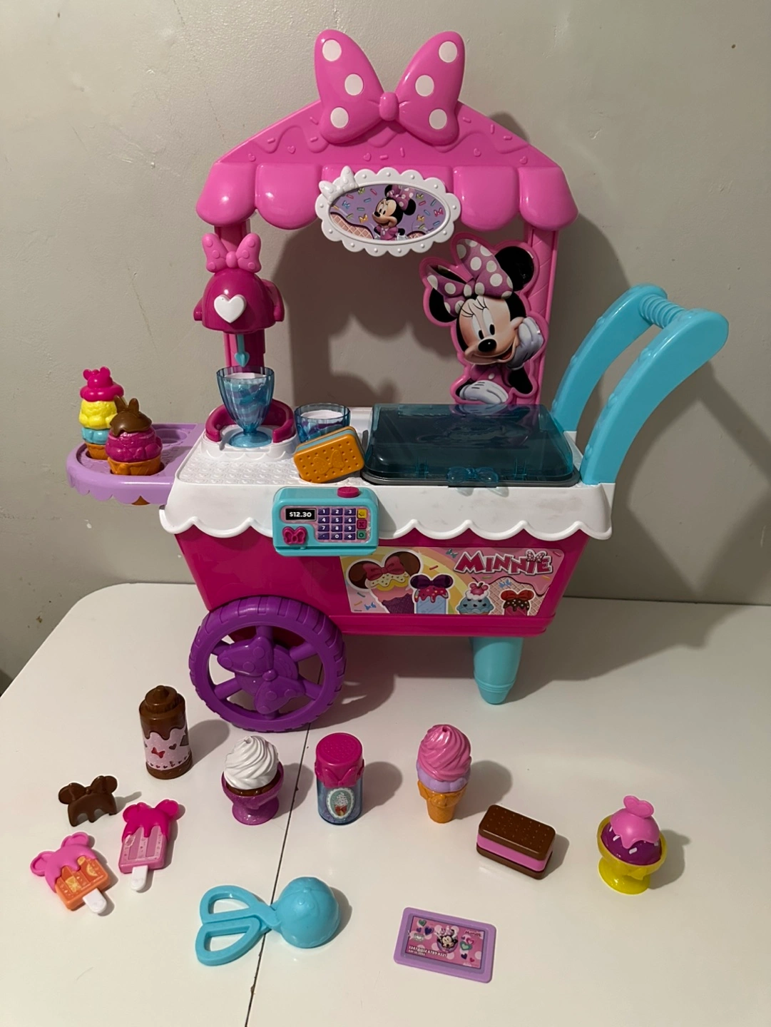 Disney Junior Minnie Mouse Sweets & Treats Ice Cream Cart | Karrot