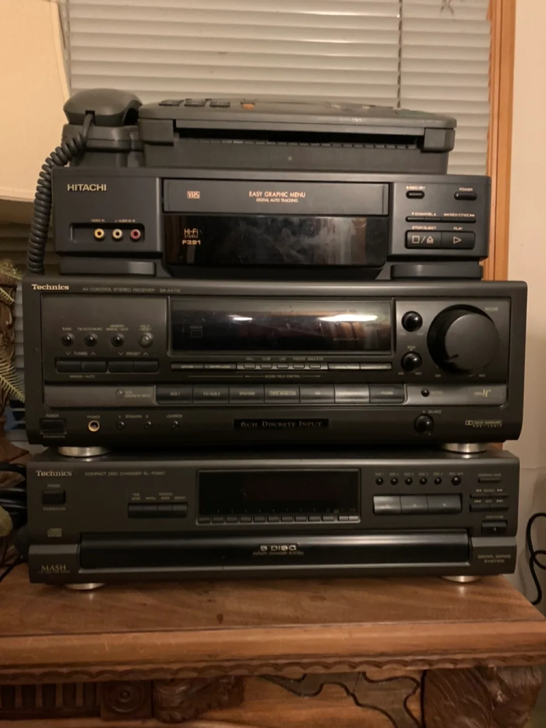 Vintage 🎵 Technics Stereo System with Hitachi VCR | Karrot