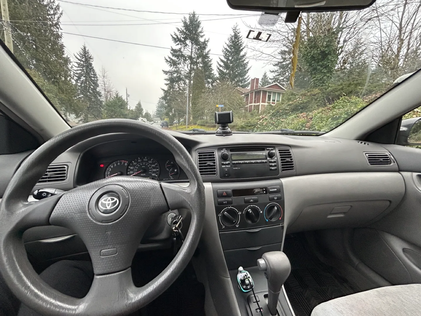 Toyota Corolla CE - Silver - Automatic Transmission | Karrot