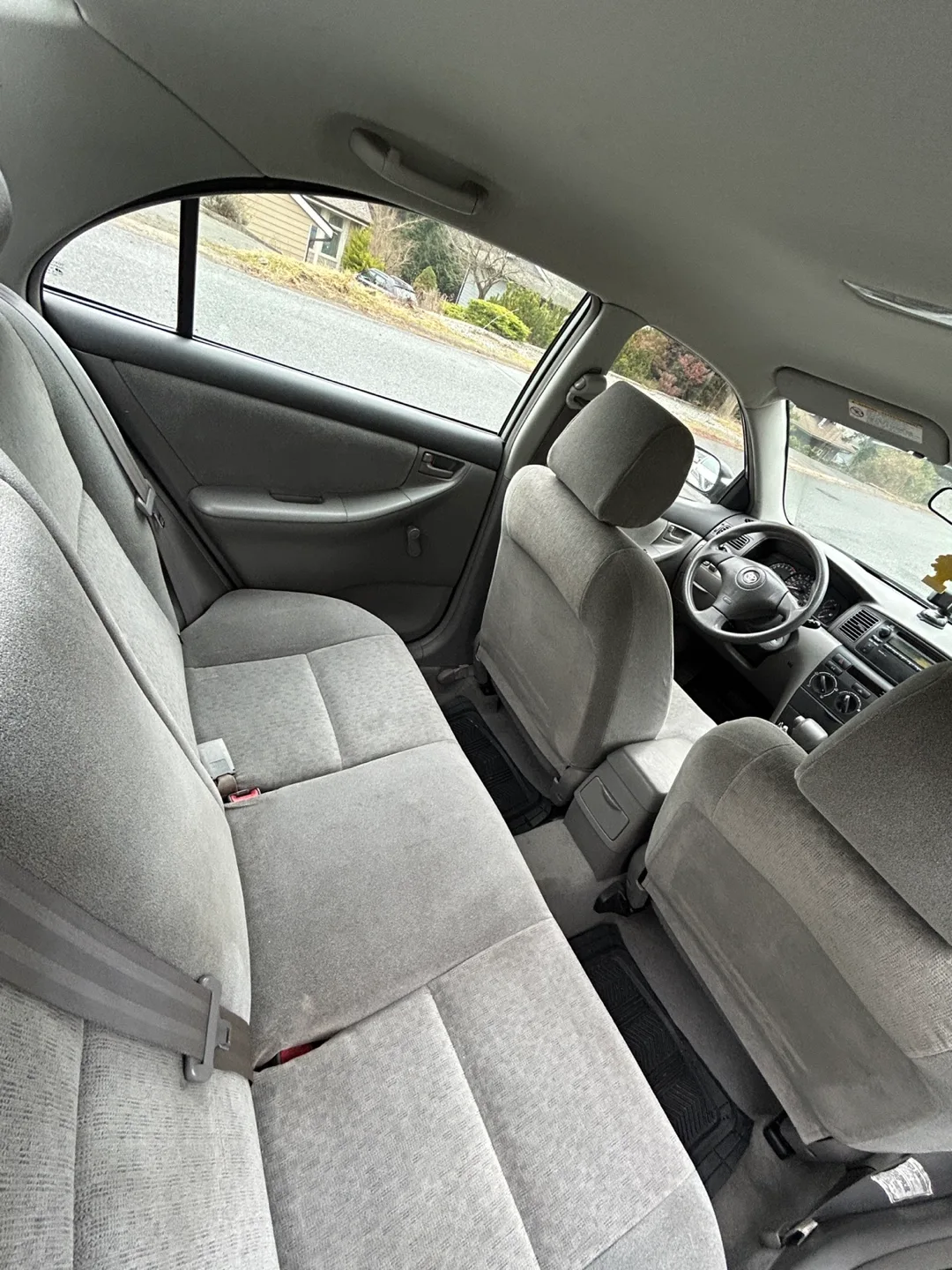 Toyota Corolla CE - Silver - Automatic Transmission | Karrot