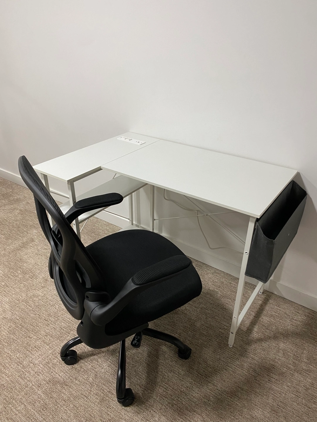 Computer Desk with Ergonomic Office Chair | Karrot