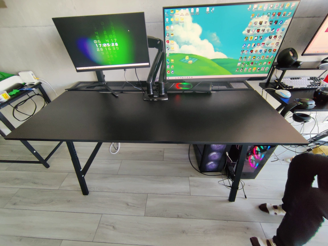 UTESPELARE Gaming Desk – Black, Sturdy & Adjustable (IKEA) | Karrot