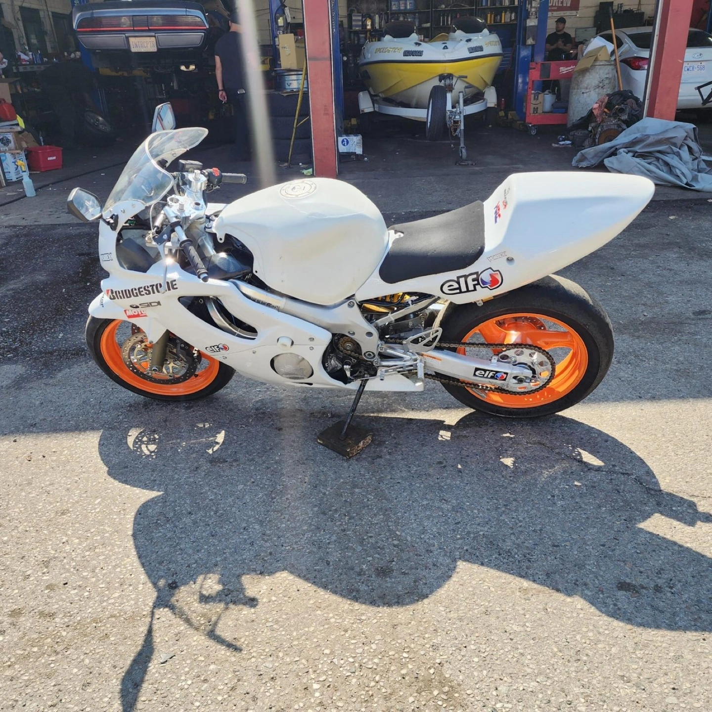 Honda CBR600 F4i Track Motorcycle | Karrot