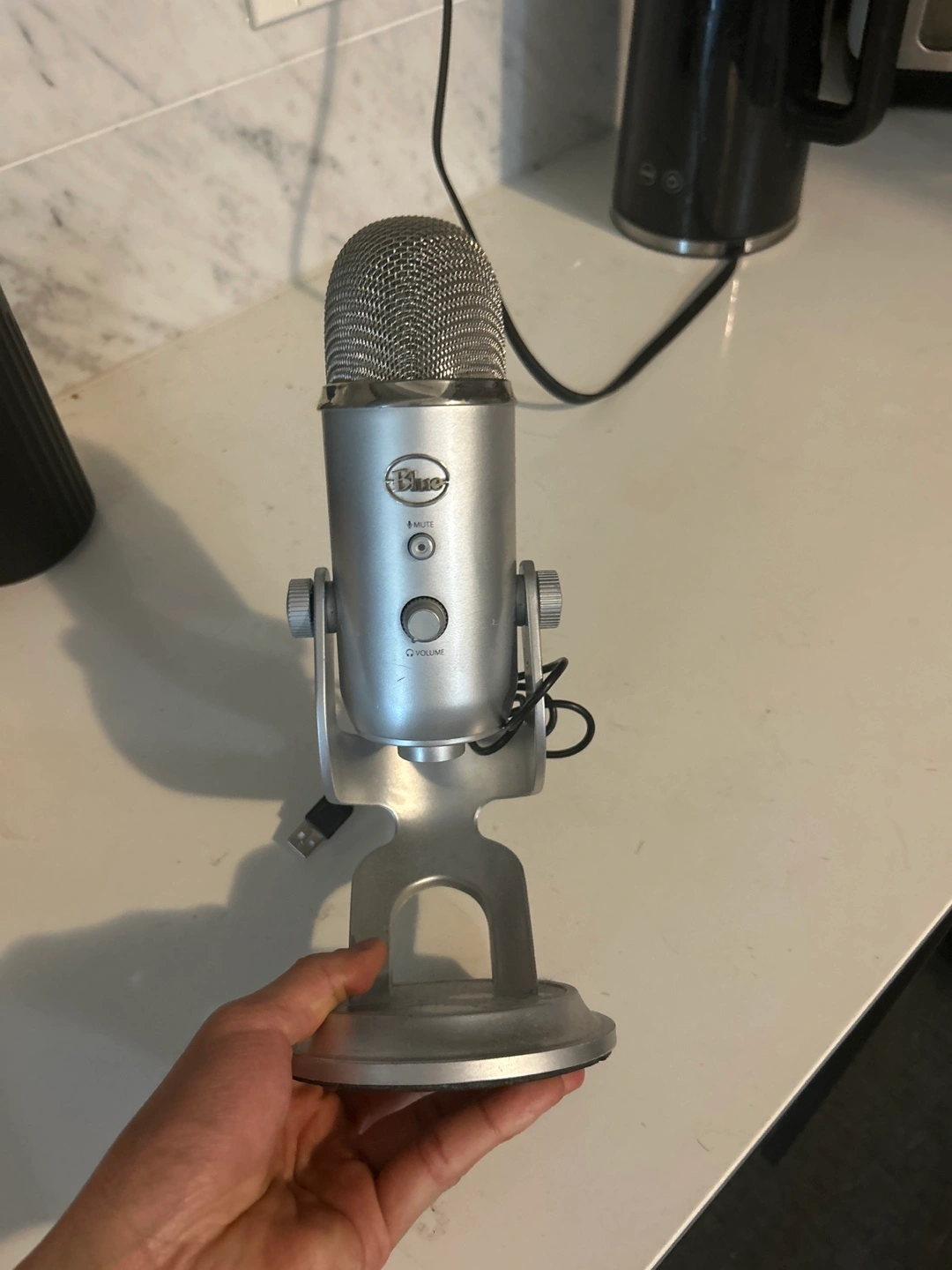 Blue Yeti USB Microphone - Silver | Karrot