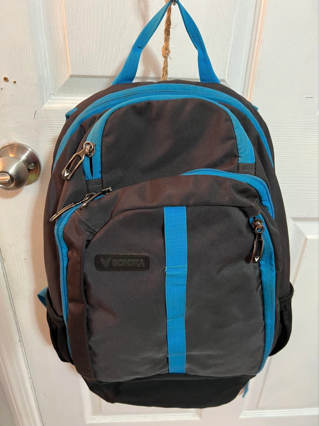 Bondka Backpack - Black and Blue | Karrot