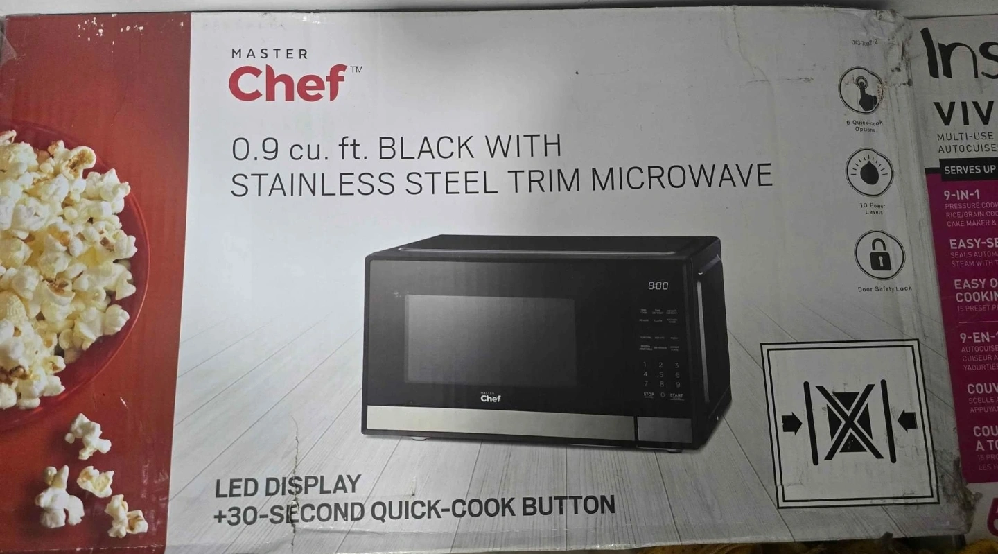 Master Chef 0.9 cu. ft. Microwave | Karrot
