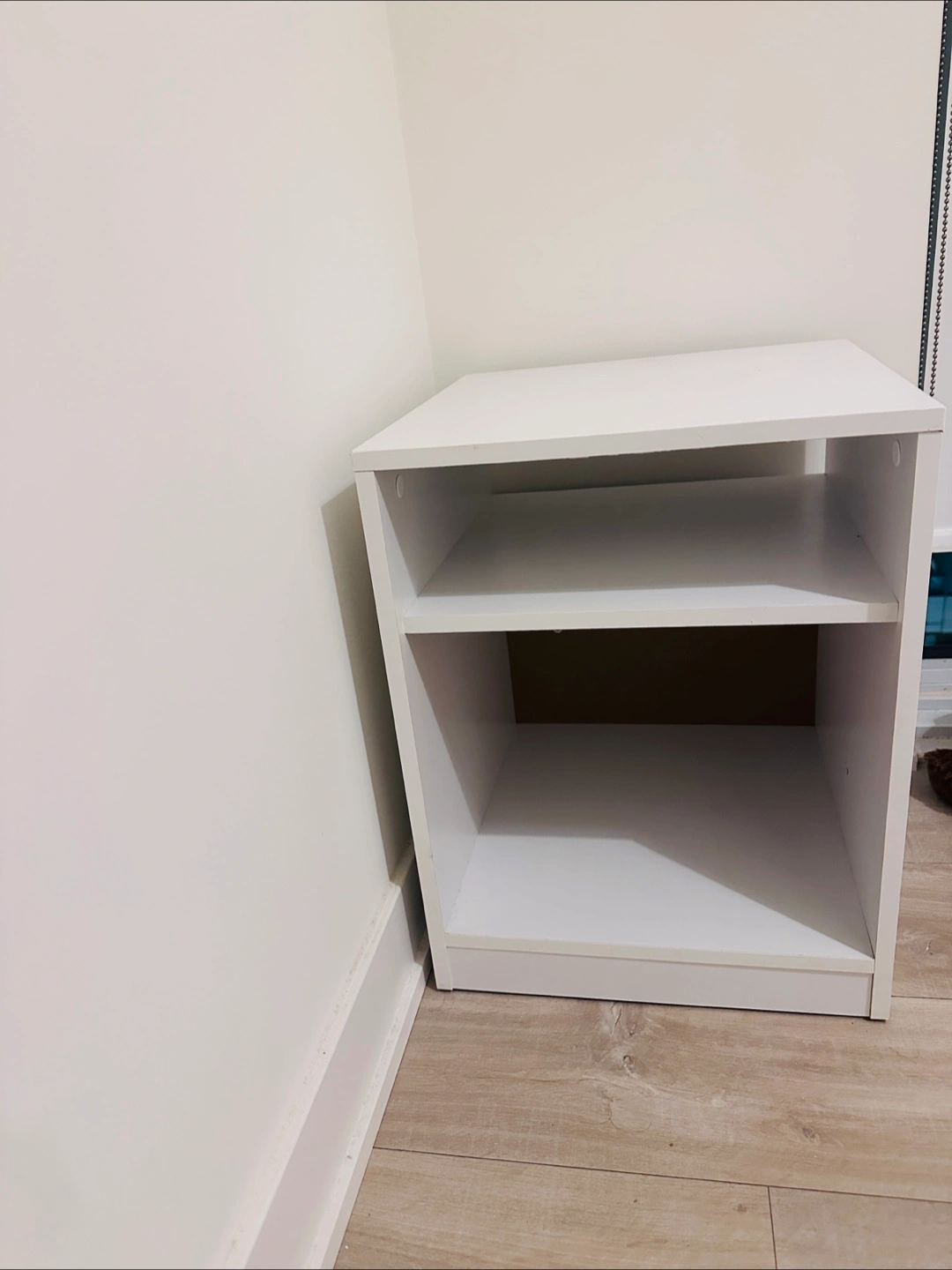 White Cube Storage Shelf | Karrot