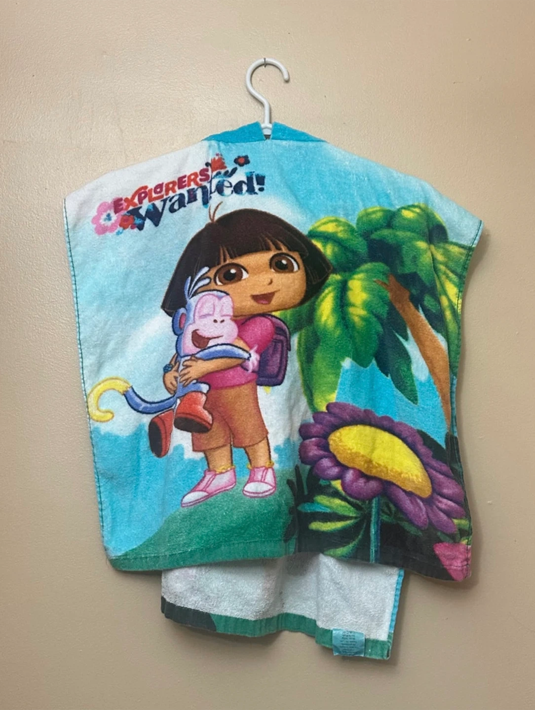 Dora the Explorer Hooded Toddler Towel | Karrot