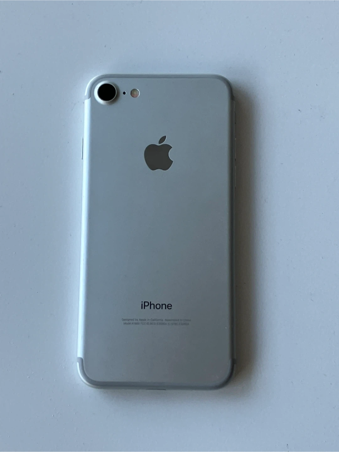Apple iPhone 7 - Silver | Karrot