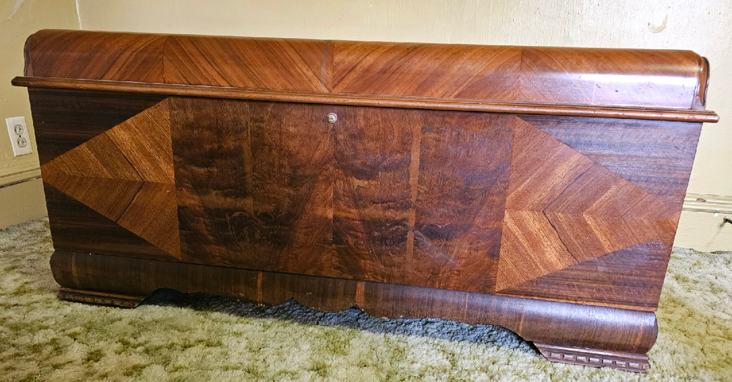 Vintage Lane Cedar Wood Hope Chest / Circa 1940s | Karrot