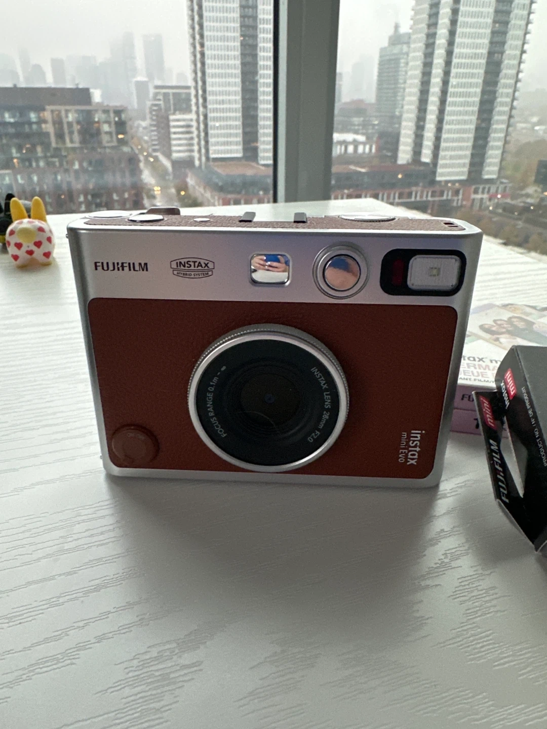 Fujifilm Instax Mini Evo brown + 2 Film | Karrot