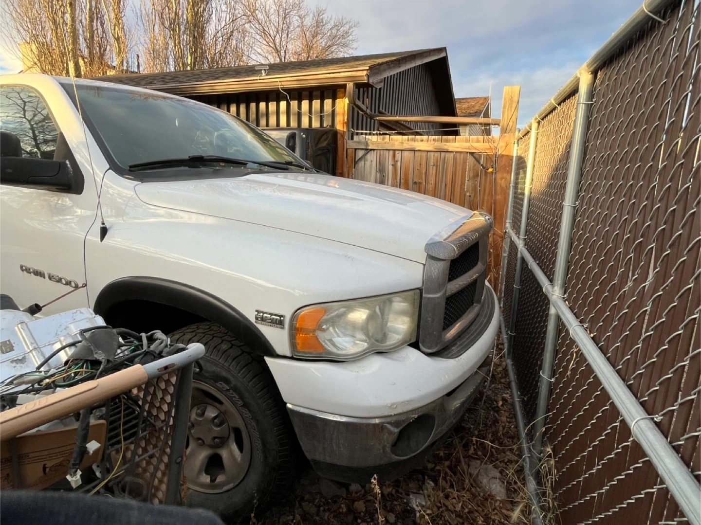 Dodge Ram 1500 Truck with Truck Cap | Karrot
