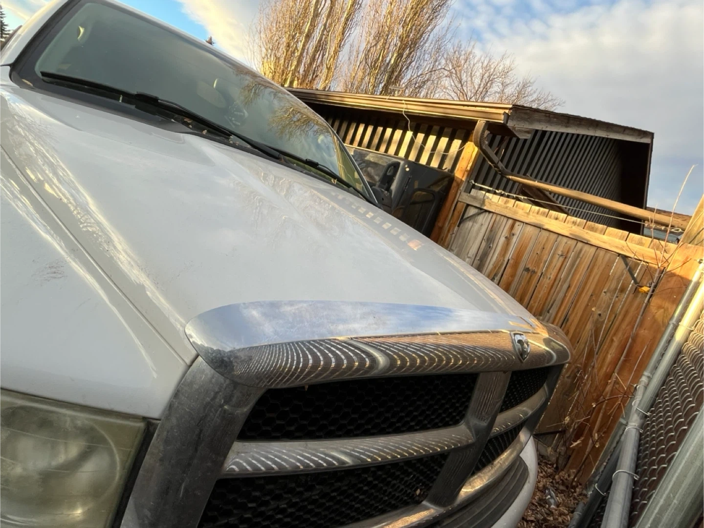 Dodge Ram 1500 Truck with Truck Cap | Karrot