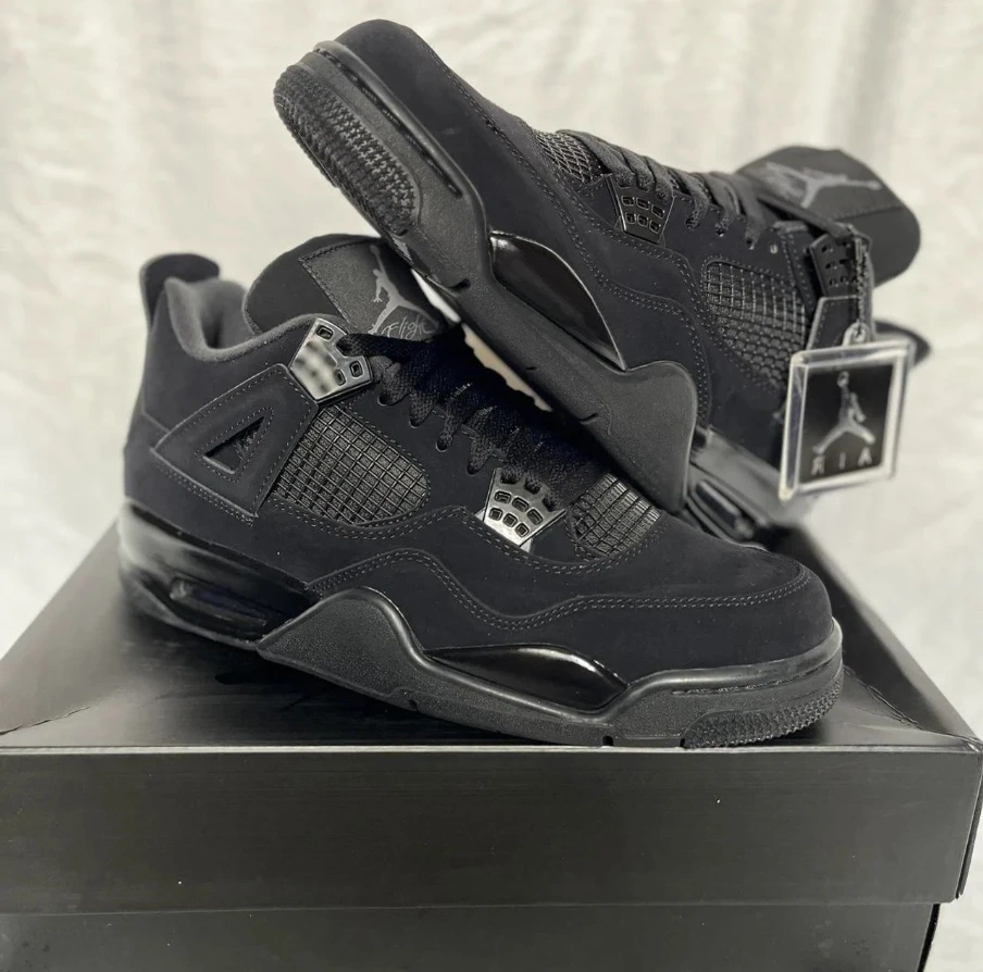 Air Jordan 4 Retro Black Cat | Karrot