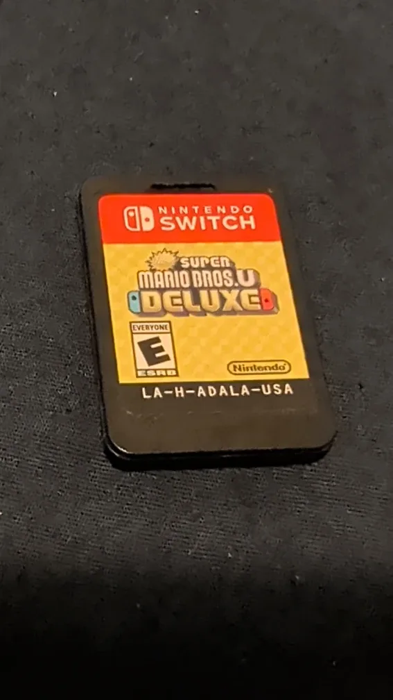 Switch Bundle w/game. NO CHARGER! | Karrot