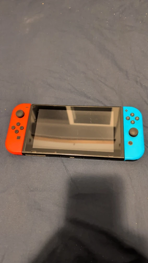 Switch Bundle w/game. NO CHARGER! | Karrot