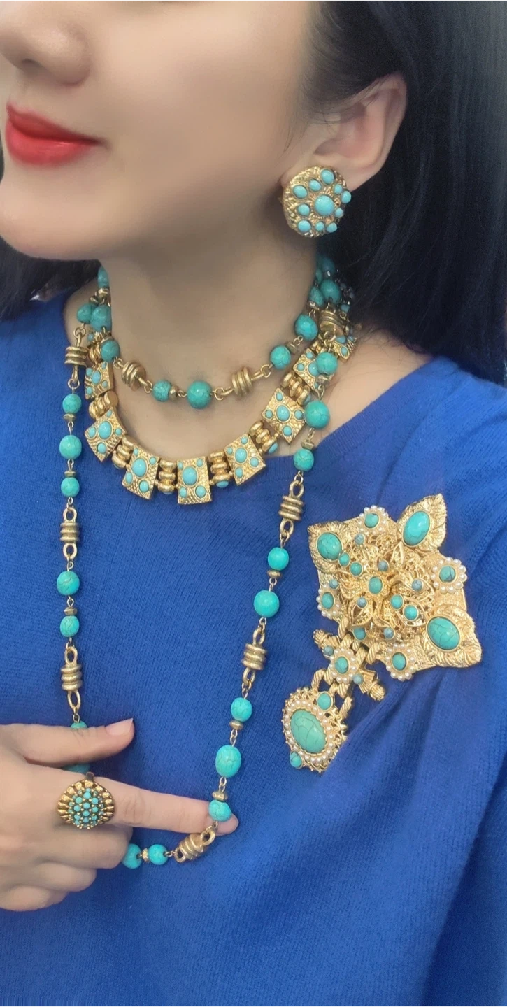 Vintage Turquoise & Gold Tone Jewelry Set | Karrot