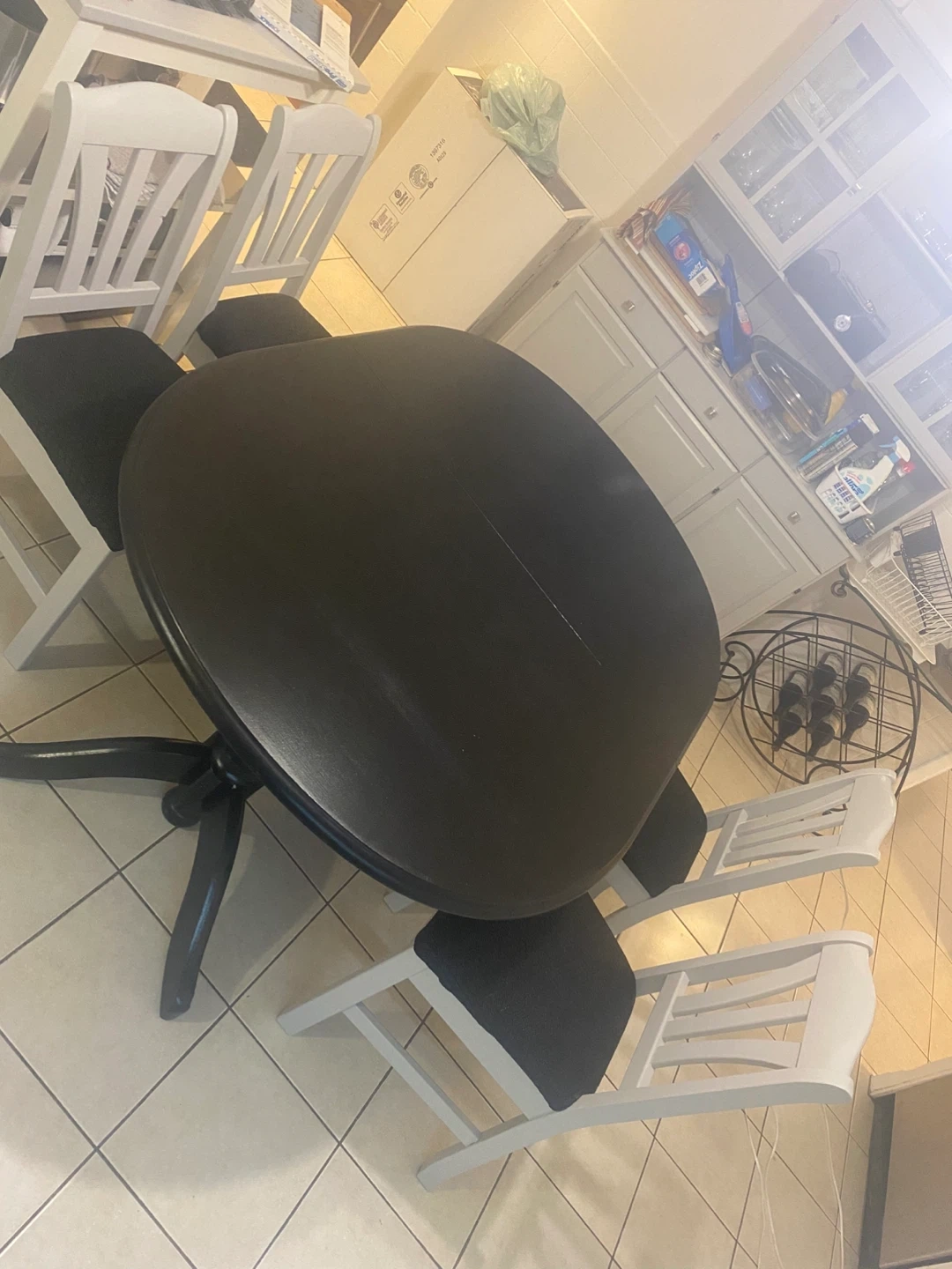 Oval Table with Hutch and 4 Chairs & Leaf | Karrot