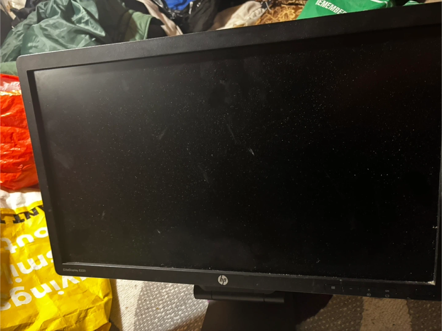 HP EliteDisplay E220i Monitor & HP Desktop | Karrot