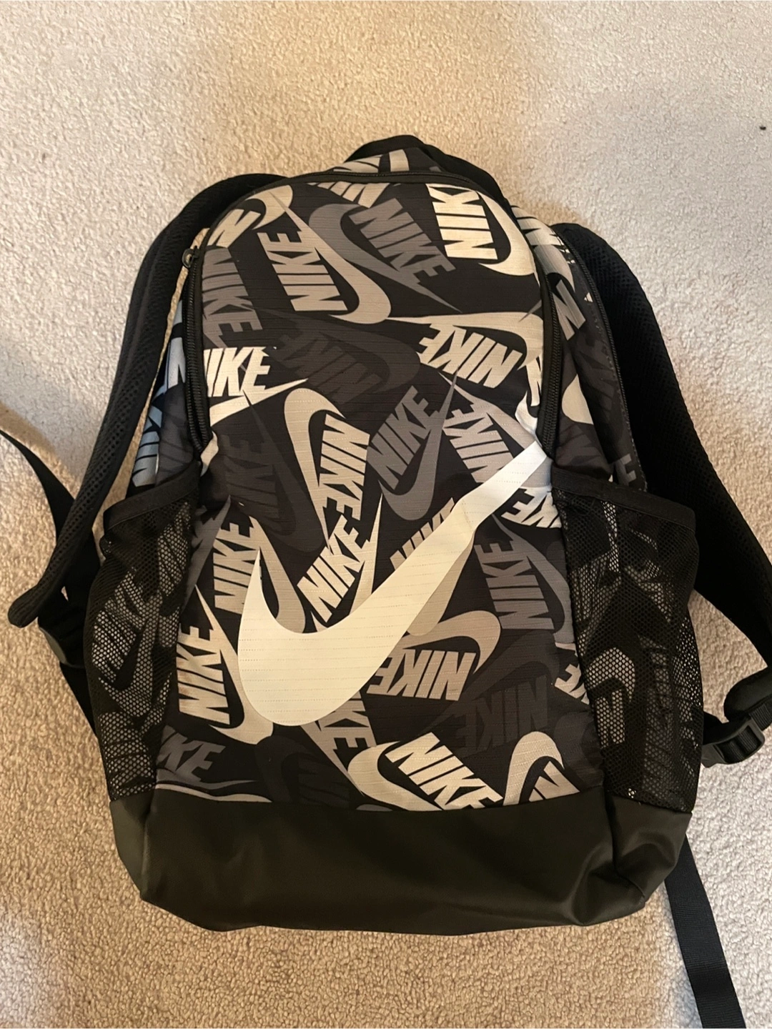 Nike Backpack - Black/Grey Pattern | Karrot