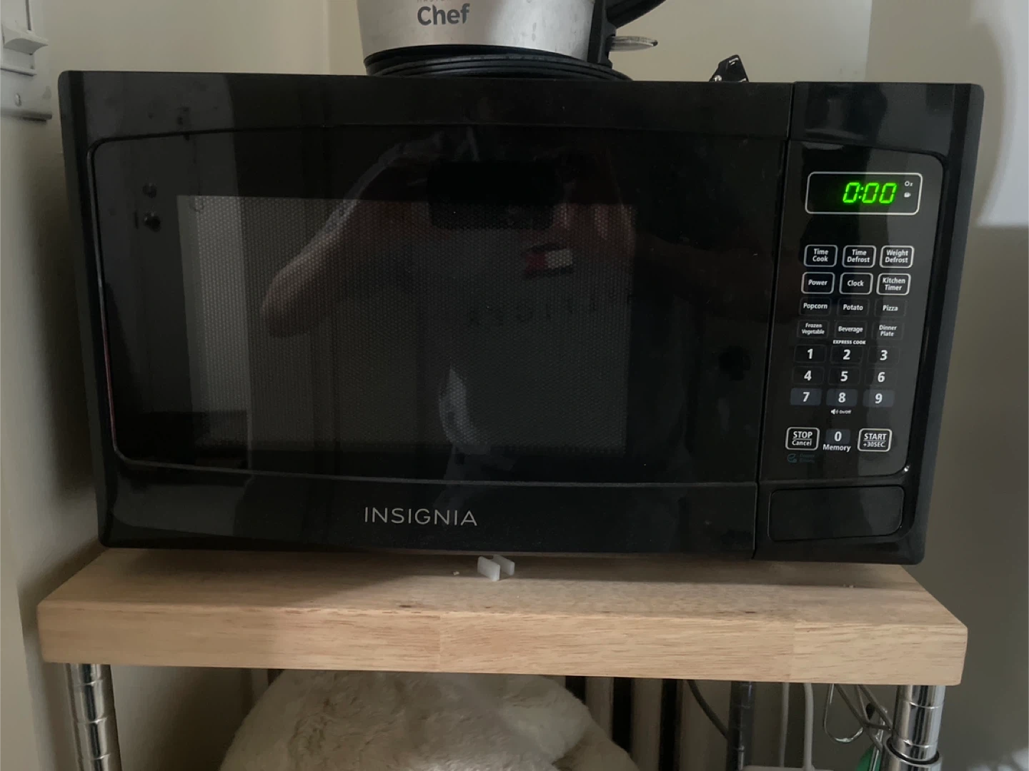 Insignia Microwave | Karrot