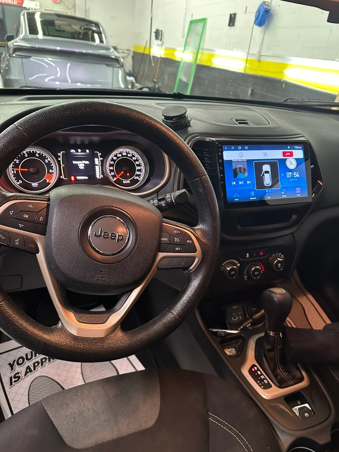 2015 Jeep Cherokee SUV 4x4 urgent sale | Karrot