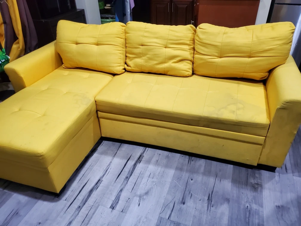 Yellow Sofa with Pull-Out Bed | Karrot