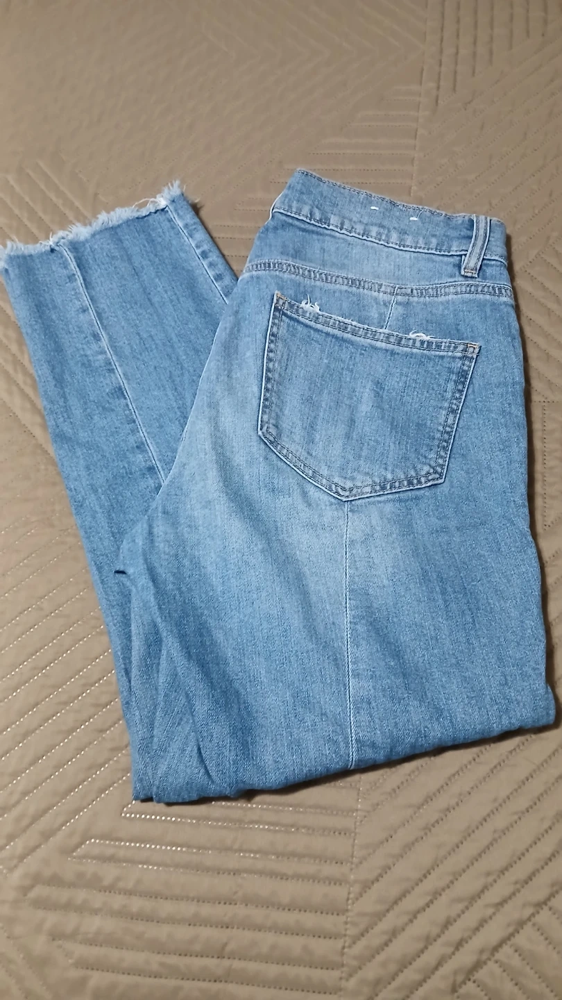 Dyndnm Blue Gisele Women's Jeans,Size 28, Inseam 25 | Karrot