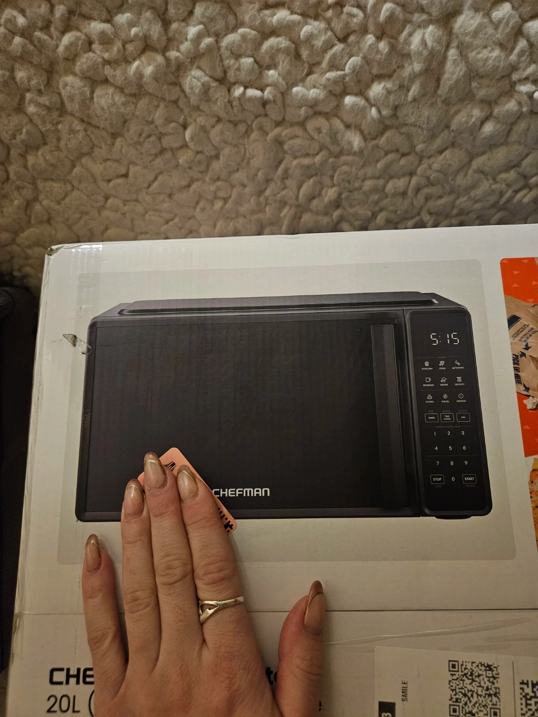 Chefman Microwave - New in Box! | Karrot