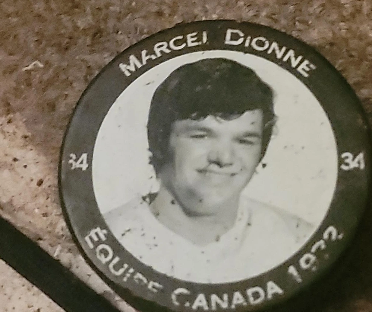 Marcel Dionne Equipe Canada 1972 Hockey Puck | Karrot